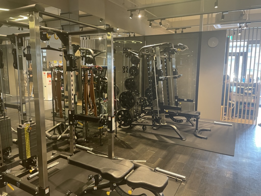 ReXeR PeRSoNaL GyM(レクサー パーソナル ジム)｜苦楽園口｜テンションの上がる空間で健康維持！体験パーソナルを受けてみた【お ...